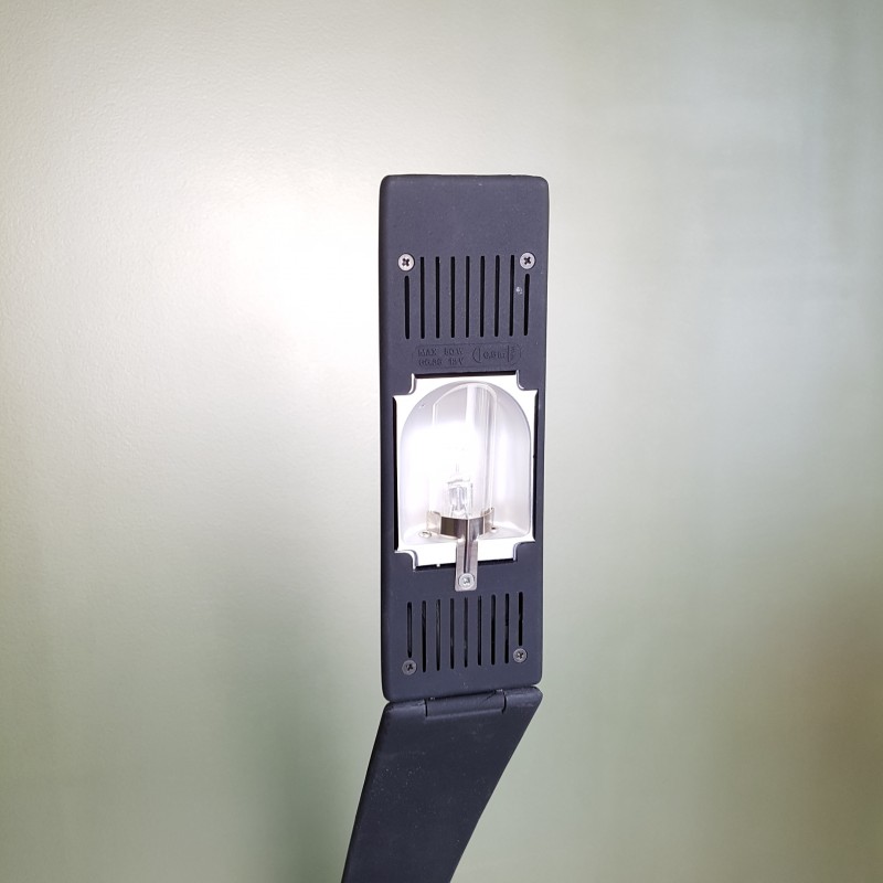 Lampe de bureau Dove Design Barbaglia & Colombo pour Italinia Luce - Le ...